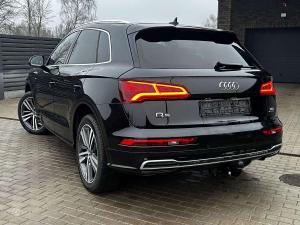Melns Audi Q5 2017 Utena, ar dzinēja tilpumu 1.97 L un nobraukumu 179 tūkst. km par 23600 €, foto 4 vietnē AUTOMOTO.COM.LV