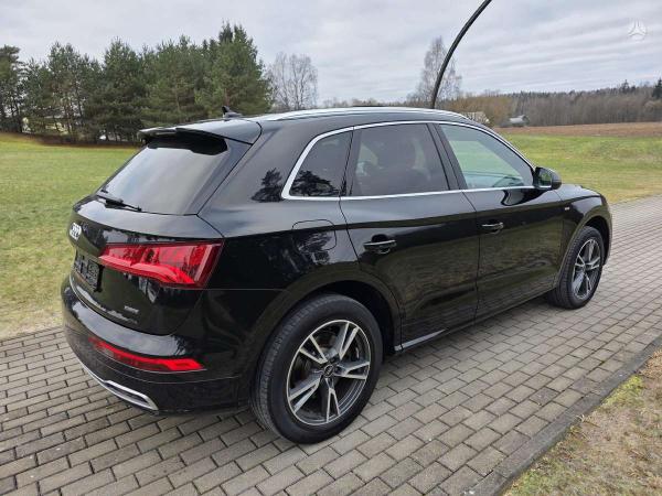 Black Audi Q5 2017 in Telschi, with an engine capacity of 1.98 L and mileage of 218 thousand km for 18800 €, photo 9 on AUTOMOTO.COM.LV