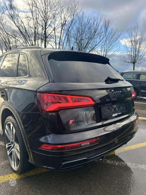 Black Audi Q5 2017 in Klaipeda, with an engine capacity of 2.00 L and mileage of 113 thousand km for 24950 €, photo 11 on AUTOMOTO.COM.LV