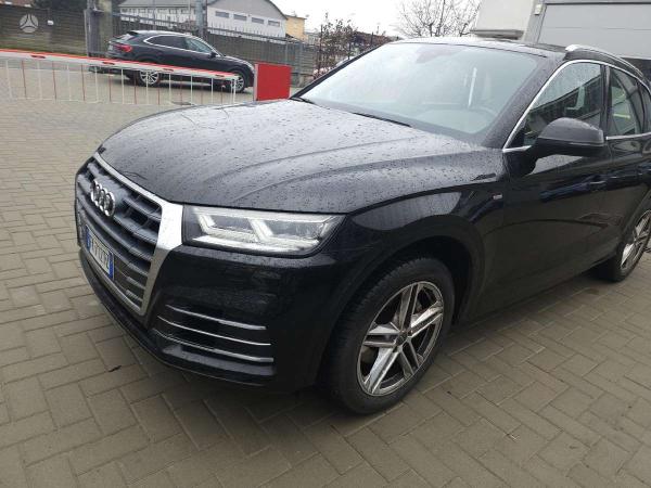 Black Audi Q5 2017 in Kaunas, with an engine capacity of 2.00 L and mileage of 237 thousand km for 14800 €, photo 1 on AUTOMOTO.COM.LV