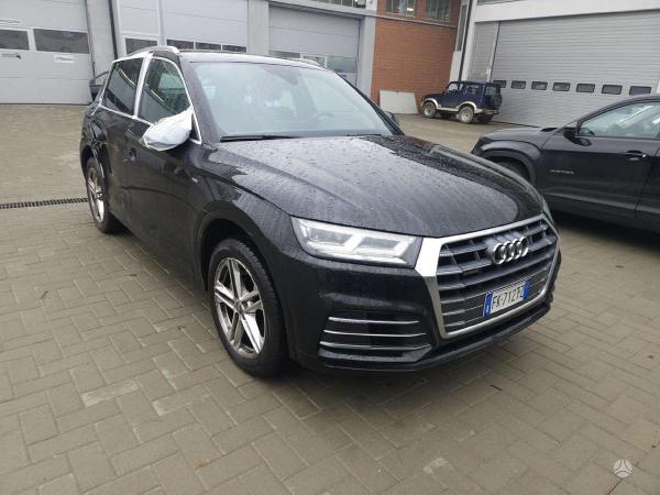 Black Audi Q5 2017 in Kaunas, with an engine capacity of 2.00 L and mileage of 237 thousand km for 14800 €, photo 2 on AUTOMOTO.COM.LV
