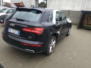 Black Audi Q5 2017 in Kaunas, with an engine capacity of 2.00 L and mileage of 237 thousand km for 14800 €, photo 7 on AUTOMOTO.COM.LV