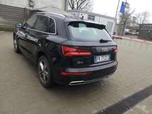 Black Audi Q5 2017 in Kaunas, with an engine capacity of 2.00 L and mileage of 237 thousand km for 14800 €, photo 12 on AUTOMOTO.COM.LV