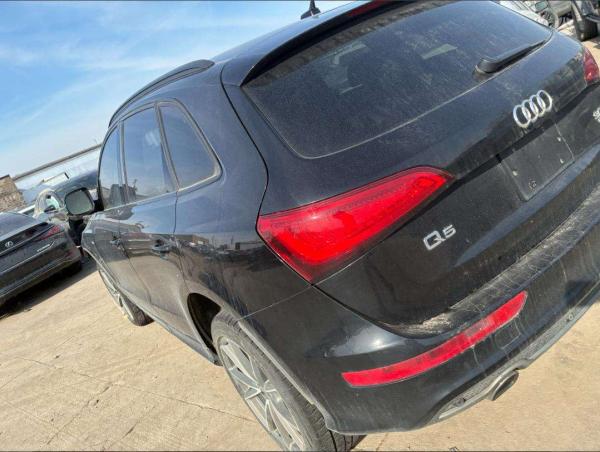 Black Audi Q5 2017 in Klaipeda, with an engine capacity of 3.00 L and mileage of 159 thousand km for 9680 €, photo 7 on AUTOMOTO.COM.LV