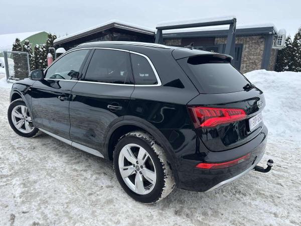 Black Audi Q5 2017 in Utena, with an engine capacity of 1.97 L and mileage of 233 thousand km for 22999 €, photo 3 on AUTOMOTO.COM.LV