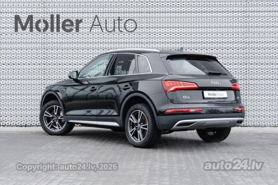 Black Audi Q5 2017 in Riga, with an engine capacity of 2.00 L and mileage of 204 thousand km for 21200 €, photo 4 on AUTOMOTO.COM.LV