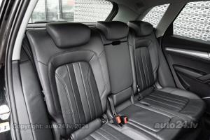 Black Audi Q5 2017 in Riga, with an engine capacity of 2.00 L and mileage of 204 thousand km for 21200 €, photo 24 on AUTOMOTO.COM.LV