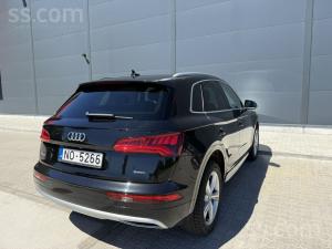 Black Audi Q5 2017 in Riga, with an engine capacity of 2.00 L and mileage of 116 thousand km for 21900 €, photo 6 on AUTOMOTO.COM.LV