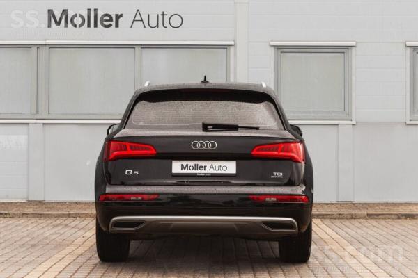 Black Audi Q5 2017 in Ventspils, with an engine capacity of 2.00 L and mileage of 260 thousand km for 17850 €, photo 4 on AUTOMOTO.COM.LV