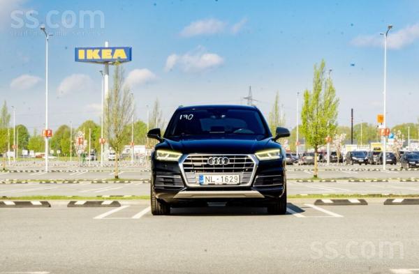 Black Audi Q5 2017 in Riga, with an engine capacity of 2.00 L and mileage of 255 thousand km for 16990 €, photo 3 on AUTOMOTO.COM.LV