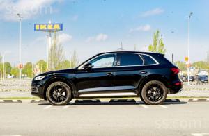 Black Audi Q5 2017 in Riga, with an engine capacity of 2.00 L and mileage of 255 thousand km for 16990 €, photo 5 on AUTOMOTO.COM.LV