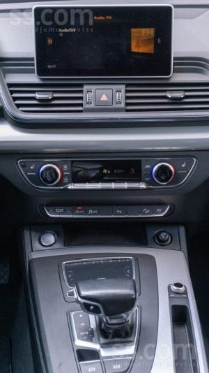 Black Audi Q5 2017 in Riga, with an engine capacity of 2.00 L and mileage of 255 thousand km for 16990 €, photo 13 on AUTOMOTO.COM.LV