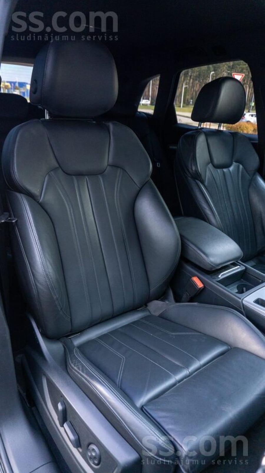 Black Audi Q5 2017 in Riga, with an engine capacity of 2.00 L and mileage of 255 thousand km for 16990 €, photo 27 on AUTOMOTO.COM.LV