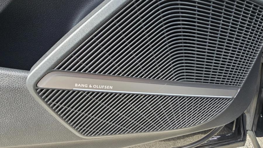 Melns Audi Q5 2017 Rīga, ar dzinēja tilpumu 3.00 L un nobraukumu 197 tūkst. km par 29500 €, foto 32 vietnē AUTOMOTO.COM.LV