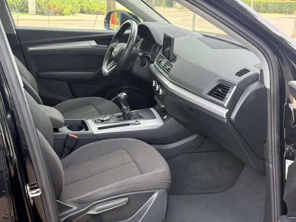 Black Audi Q5 2017 in Ukmerge, with an engine capacity of 1.97 L and mileage of 200 thousand km for 17350 €, photo 7 on AUTOMOTO.COM.LV