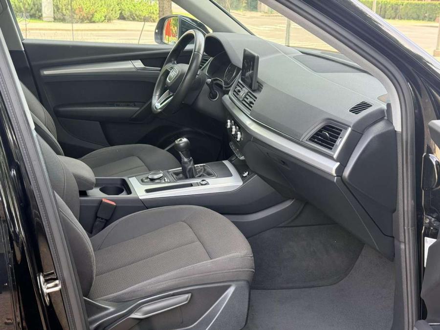 Melns Audi Q5 2017 Ukmergė, ar dzinēja tilpumu 1.97 L un nobraukumu 200 tūkst. km par 17350 €, foto 8 vietnē AUTOMOTO.COM.LV