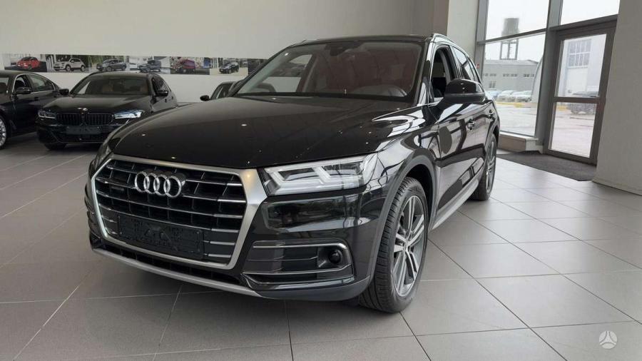 Melns Audi Q5 2017 Marijampole, ar dzinēja tilpumu 1.97 L un nobraukumu 151 tūkst. km par 23999 €, foto 3 vietnē AUTOMOTO.COM.LV