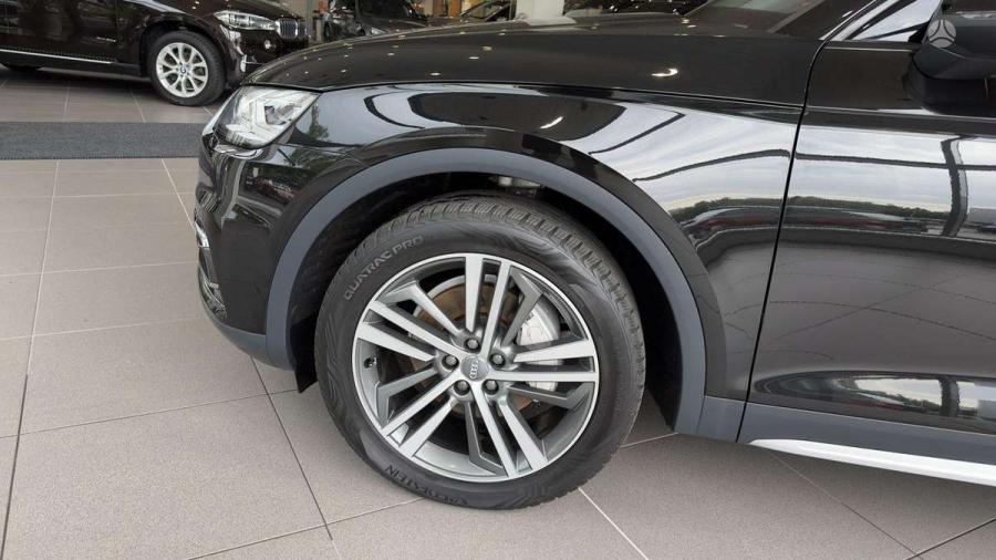 Melns Audi Q5 2017 Marijampole, ar dzinēja tilpumu 1.97 L un nobraukumu 151 tūkst. km par 23999 €, foto 5 vietnē AUTOMOTO.COM.LV