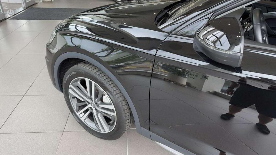 Melns Audi Q5 2017 Marijampole, ar dzinēja tilpumu 1.97 L un nobraukumu 151 tūkst. km par 23999 €, foto 6 vietnē AUTOMOTO.COM.LV