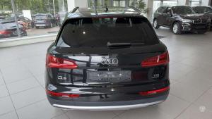 Melns Audi Q5 2017 Marijampole, ar dzinēja tilpumu 1.97 L un nobraukumu 151 tūkst. km par 23999 €, foto 9 vietnē AUTOMOTO.COM.LV