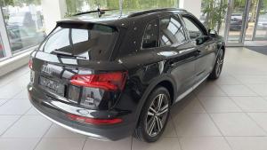 Melns Audi Q5 2017 Marijampole, ar dzinēja tilpumu 1.97 L un nobraukumu 151 tūkst. km par 23999 €, foto 11 vietnē AUTOMOTO.COM.LV