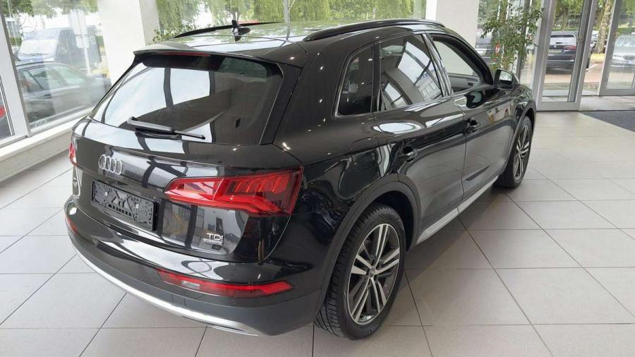 Melns Audi Q5 2017 Marijampole, ar dzinēja tilpumu 1.97 L un nobraukumu 151 tūkst. km par 23999 €, foto 11 vietnē AUTOMOTO.COM.LV