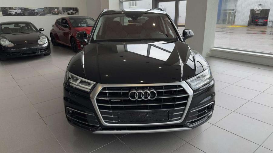 Melns Audi Q5 2017 Marijampole, ar dzinēja tilpumu 1.97 L un nobraukumu 151 tūkst. km par 23999 €, foto 14 vietnē AUTOMOTO.COM.LV