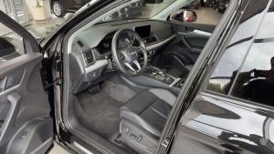 Melns Audi Q5 2017 Marijampole, ar dzinēja tilpumu 1.97 L un nobraukumu 151 tūkst. km par 23999 €, foto 18 vietnē AUTOMOTO.COM.LV