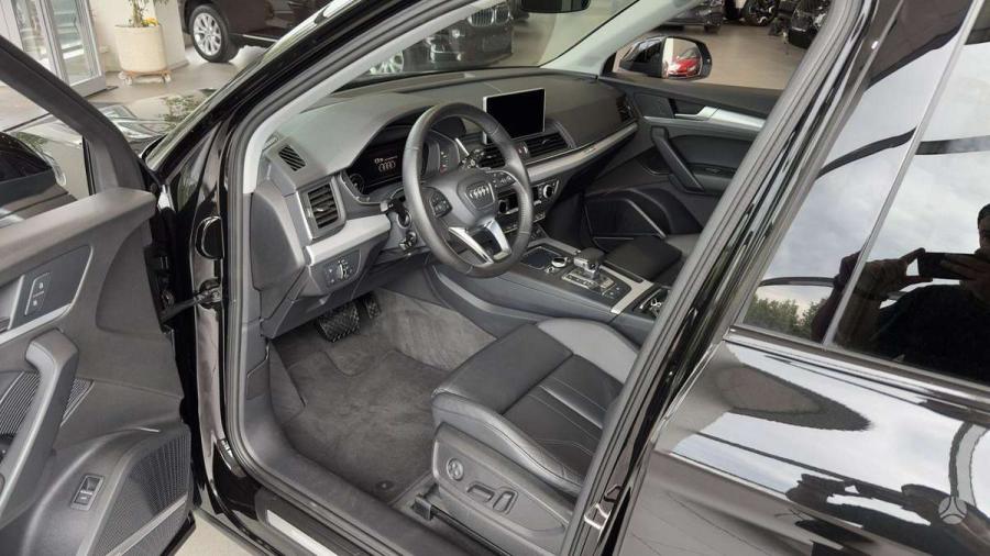 Melns Audi Q5 2017 Marijampole, ar dzinēja tilpumu 1.97 L un nobraukumu 151 tūkst. km par 23999 €, foto 18 vietnē AUTOMOTO.COM.LV