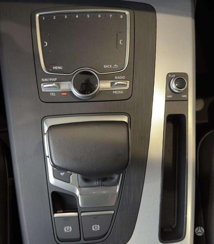 Melns Audi Q5 2017 Marijampole, ar dzinēja tilpumu 1.97 L un nobraukumu 151 tūkst. km par 23999 €, foto 26 vietnē AUTOMOTO.COM.LV