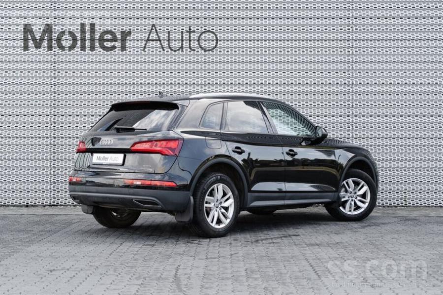 Black Audi Q5 2017 in Riga, with an engine capacity of 2.00 L and mileage of 127 thousand km for 24850 €, photo 5 on AUTOMOTO.COM.LV
