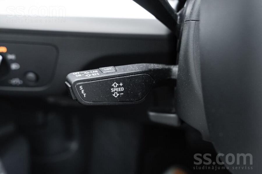 Black Audi Q5 2017 in Riga, with an engine capacity of 2.00 L and mileage of 127 thousand km for 24850 €, photo 11 on AUTOMOTO.COM.LV