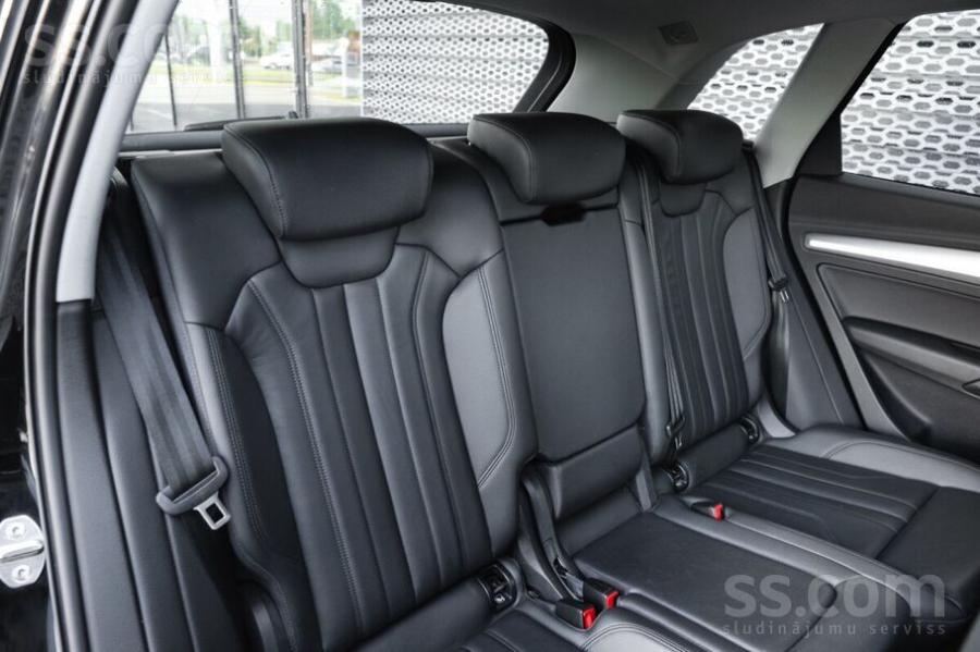 Black Audi Q5 2017 in Riga, with an engine capacity of 2.00 L and mileage of 127 thousand km for 24850 €, photo 23 on AUTOMOTO.COM.LV