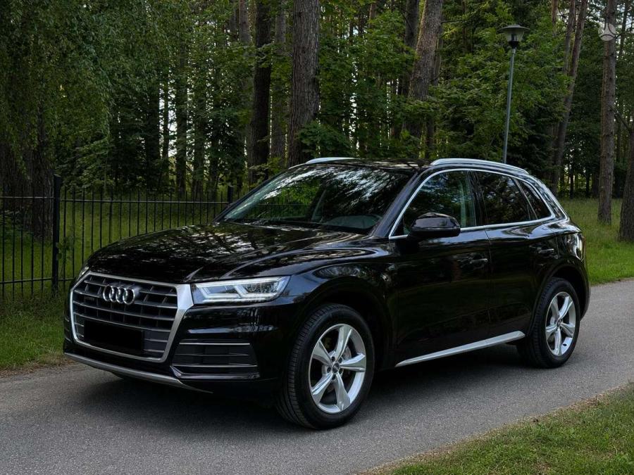 Black Audi Q5 2017 in Vilnius, with an engine capacity of 1.97 L and mileage of 293 thousand km for 17700 €, photo 3 on AUTOMOTO.COM.LV