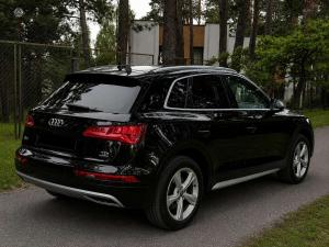 Black Audi Q5 2017 in Vilnius, with an engine capacity of 1.97 L and mileage of 293 thousand km for 17700 €, photo 7 on AUTOMOTO.COM.LV