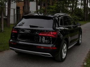 Black Audi Q5 2017 in Vilnius, with an engine capacity of 1.97 L and mileage of 293 thousand km for 17700 €, photo 8 on AUTOMOTO.COM.LV