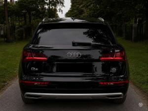 Black Audi Q5 2017 in Vilnius, with an engine capacity of 1.97 L and mileage of 293 thousand km for 17700 €, photo 9 on AUTOMOTO.COM.LV