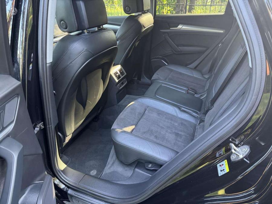 Black Audi Q5 2017 in Vilnius, with an engine capacity of 1.97 L and mileage of 293 thousand km for 17700 €, photo 12 on AUTOMOTO.COM.LV