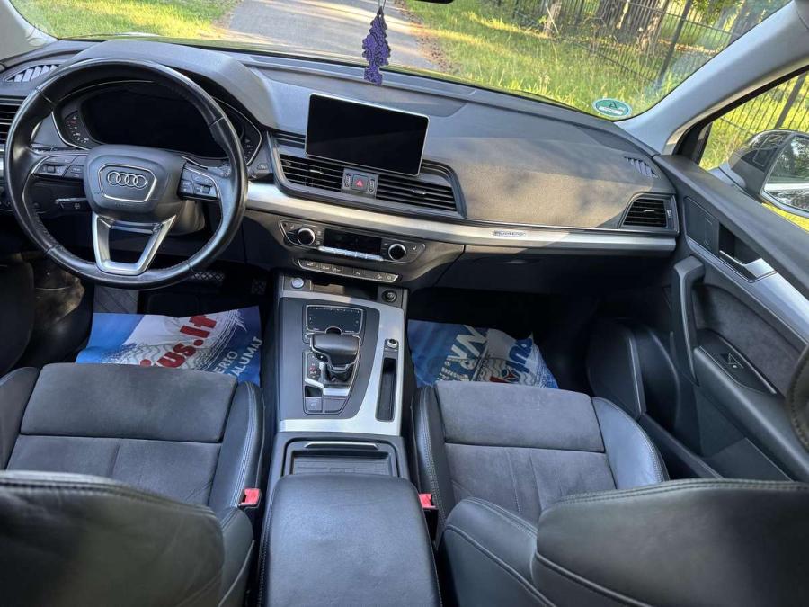 Black Audi Q5 2017 in Vilnius, with an engine capacity of 1.97 L and mileage of 293 thousand km for 17700 €, photo 15 on AUTOMOTO.COM.LV