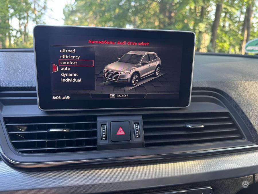 Black Audi Q5 2017 in Vilnius, with an engine capacity of 1.97 L and mileage of 293 thousand km for 17700 €, photo 19 on AUTOMOTO.COM.LV