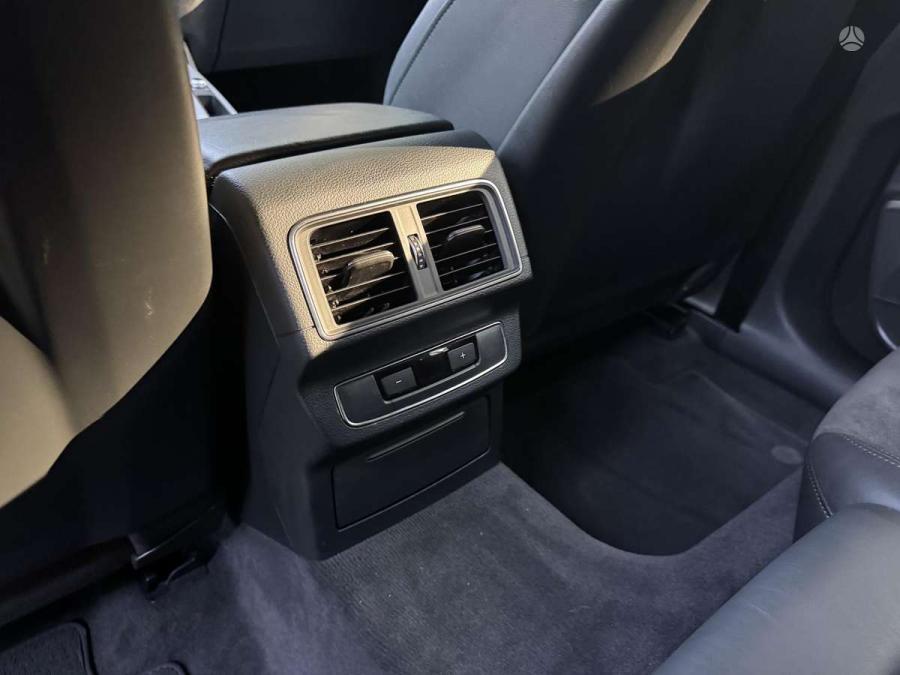 Black Audi Q5 2017 in Vilnius, with an engine capacity of 1.97 L and mileage of 293 thousand km for 17700 €, photo 24 on AUTOMOTO.COM.LV
