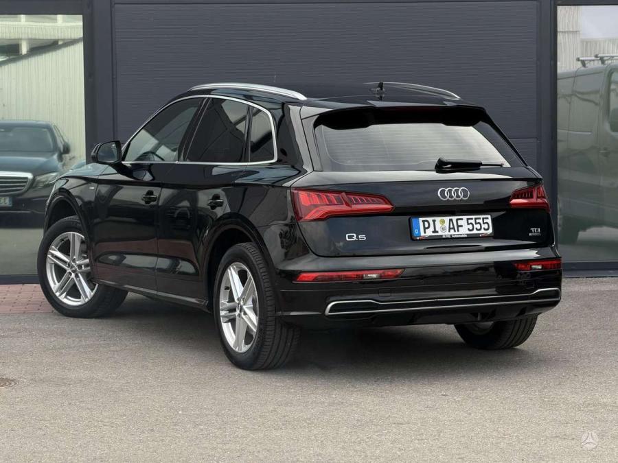 Black Audi Q5 2017 in Jonava, with an engine capacity of 1.97 L and mileage of 270 thousand km for 19990 €, photo 6 on AUTOMOTO.COM.LV