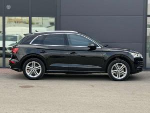Black Audi Q5 2017 in Jonava, with an engine capacity of 1.97 L and mileage of 270 thousand km for 19990 €, photo 12 on AUTOMOTO.COM.LV