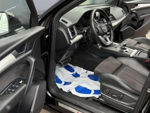 Black Audi Q5 2017 in Jonava, with an engine capacity of 1.97 L and mileage of 270 thousand km for 19990 €, photo 18 on AUTOMOTO.COM.LV