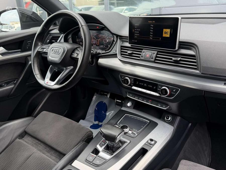 Black Audi Q5 2017 in Jonava, with an engine capacity of 1.97 L and mileage of 270 thousand km for 19990 €, photo 24 on AUTOMOTO.COM.LV