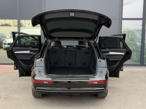 Black Audi Q5 2017 in Jonava, with an engine capacity of 1.97 L and mileage of 270 thousand km for 19990 €, photo 36 on AUTOMOTO.COM.LV