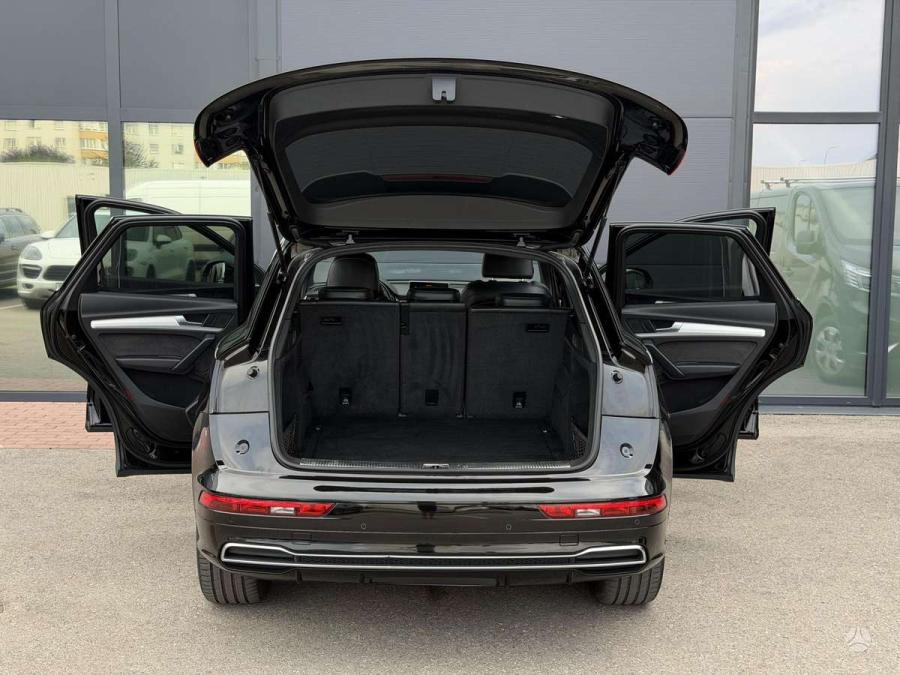 Black Audi Q5 2017 in Jonava, with an engine capacity of 1.97 L and mileage of 270 thousand km for 19990 €, photo 36 on AUTOMOTO.COM.LV
