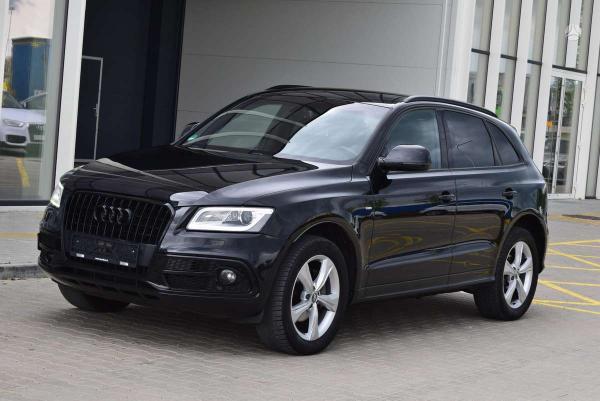 Black Audi Q5 2017 in Vilnius, with an engine capacity of 1.97 L and mileage of 313 thousand km for 13950 €, photo 1 on AUTOMOTO.COM.LV