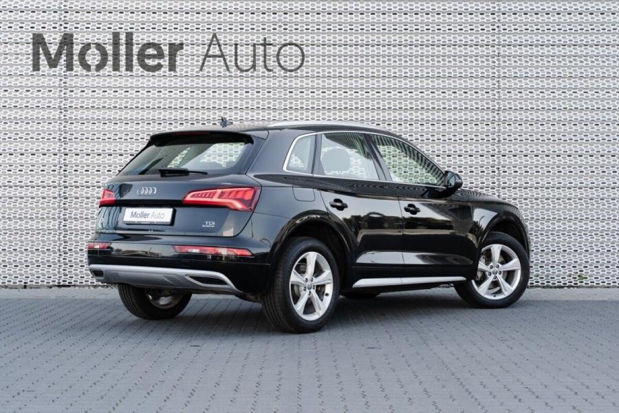 Black Audi Q5 2017 in Marupe, with an engine capacity of 2.00 L and mileage of 222 thousand km for 17950 €, photo 5 on AUTOMOTO.COM.LV