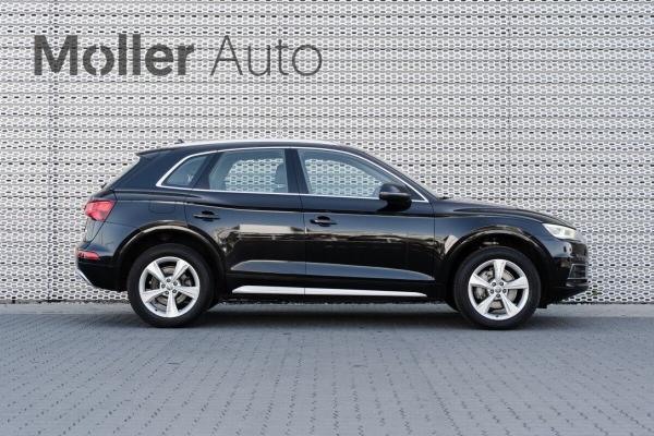 Black Audi Q5 2017 in Marupe, with an engine capacity of 2.00 L and mileage of 222 thousand km for 17950 €, photo 5 on AUTOMOTO.COM.LV